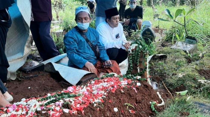 Murfi Sembako Dimakamkan, Keluarga Sudah Ikhlas Ditinggalkan Selamanya ...