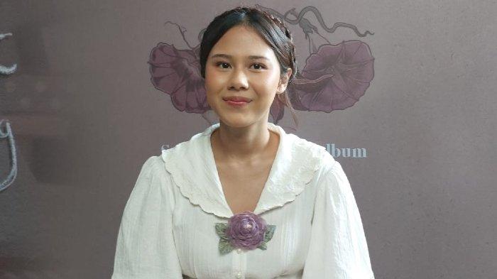 Pamer Cincin di Medsos, Nadin Amizah Bagikan Momen Terima Lamaran ...