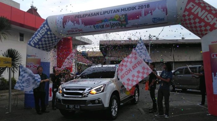 New isuzu MU-X Premiere Temani Tim Tribun Liput Arus Mudik 2018 ...
