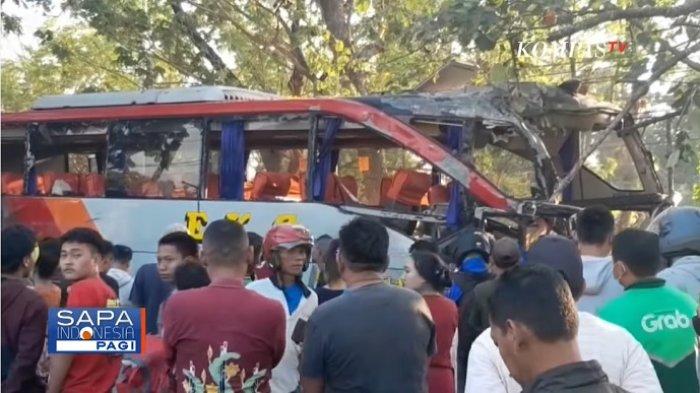 Kecelakaan Maut di Ngawi, 2 Bus Terpaksa Adu Banteng Demi Hindari Warga Menyeberang Jalan ...