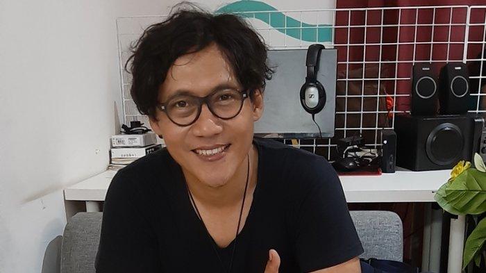 Fokus Isu Lingkungan Hidup, Nugie Kembangkan Mesin Pengolahan Limbah Plastik Jadi BBM ...