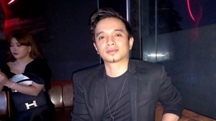 Mulai Sekarang, Oncy "Ungu" Akan Hadiahkan Perhiasan Emas dan Berlian ...