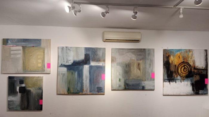 Pelukis Timotius Suwarsito Mengajak Lebih Peduli Isu Disabilitas di Pameran “Ngalap Berkah ...