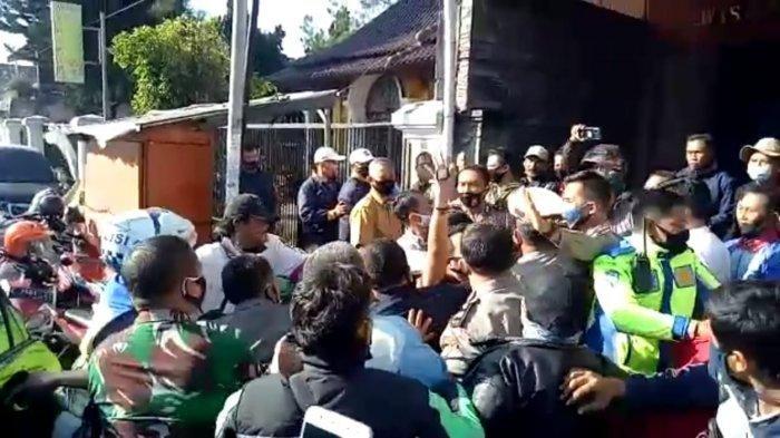 Sebut Guru Makan Gaji Buta Selama Pandemi, Dede Iskandar Kena Bogem ...