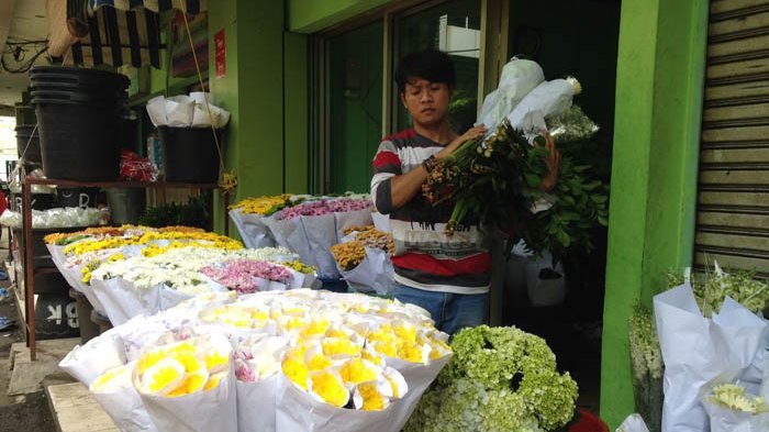 Pasar Bunga Rawabelong Kini Semrawut - Wartakotalive.com