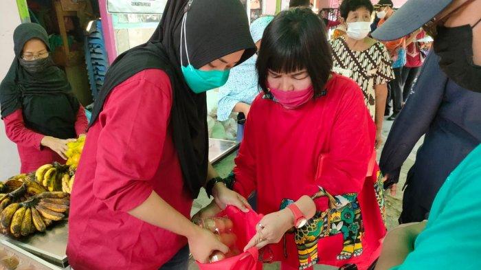 Kartu Vaksin Jadi Syarat Ambil Bansos Non Tunai Warga Utan Panjang