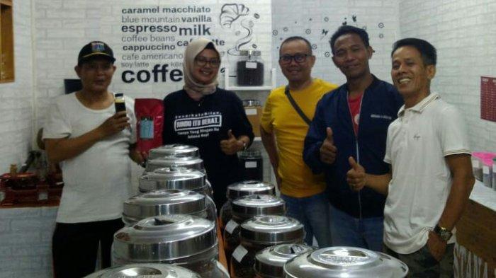 Mau Ngopi Sambil Belajar Meracik Kopi Gratis, Datang Saja ke Istana ...