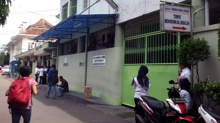 Keluarga dan Kerabat Wanita Cantik yang Tewas di Selokan Penuhi Kamar ...