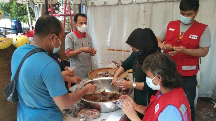 PMI Kota Tangerang Buka Dapur Umum untuk Bantu Korban Banjir, - Wartakotalive.com