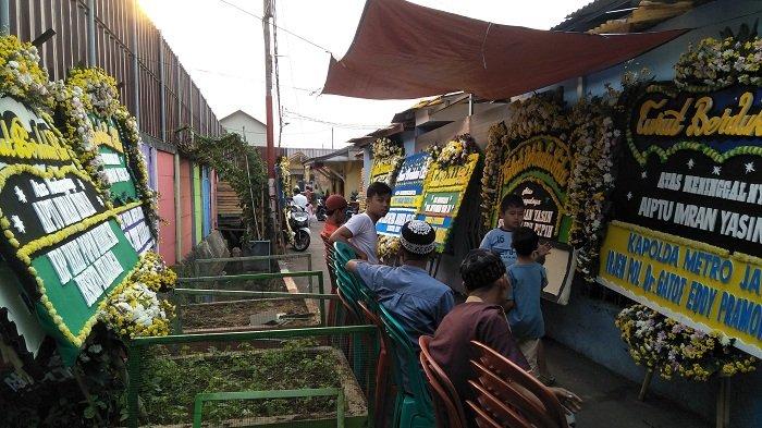 Sekantong Kaus Polisi dari Aiptu Imran Yasin Jadi Tanda Perpisahan ...