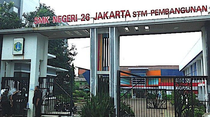Orangtua Mau Mengadu Soal PPDB, Petugas SMKN 26 : Sudah Nggak Ada ...