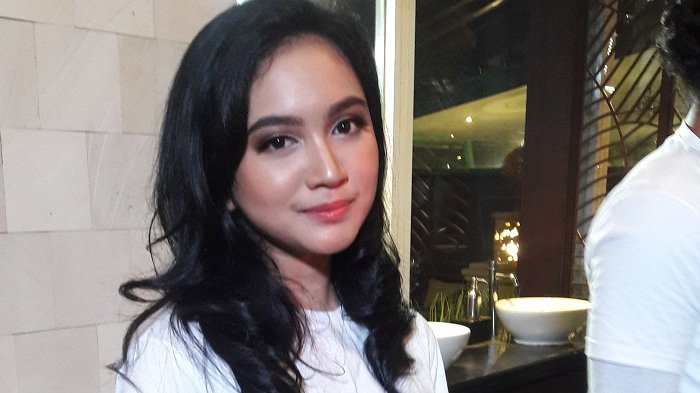 Rachel Amanda Senang Luar Biasa Bisa Ngebut di Kawasan SCBD saat ...