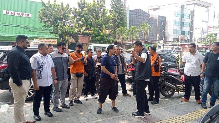 Gathan Saleh Peragakan 17 Agedan saat Rekonstruksi Kasus Penembakan di ...