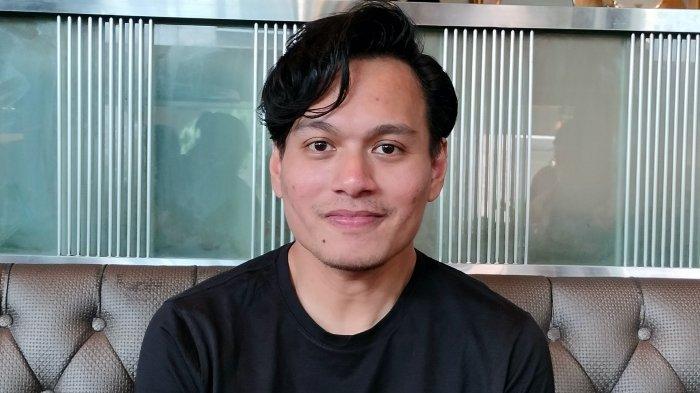 Rendy Pandugo Sebut Isyana Sarasvati Sama Saja Saat Sedang Bernyanyi ...