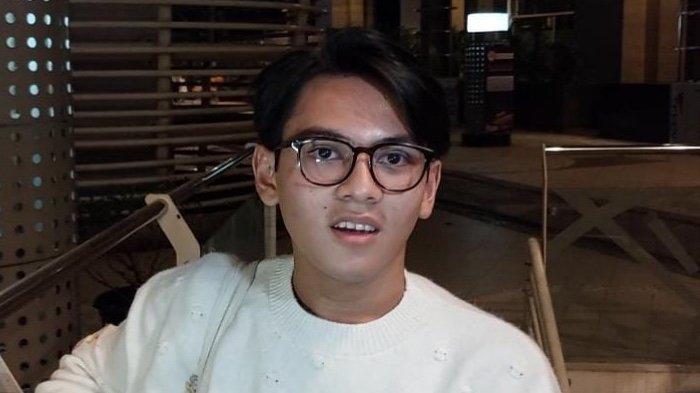 Rey Bong Mengaku Jomlo Meski Laris Main Sinetron dan Film, Sulit Jatuh ...