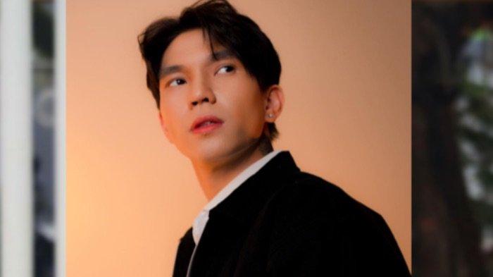 Ricky Zakno Melangkahkan Kakinya di Industri Musik Sebagai Penyanyi ...