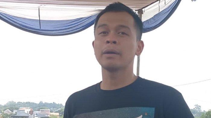 Jenazah Clerence Cynthia Dimakamkan, Rio Alief Additional Drummer Band ...