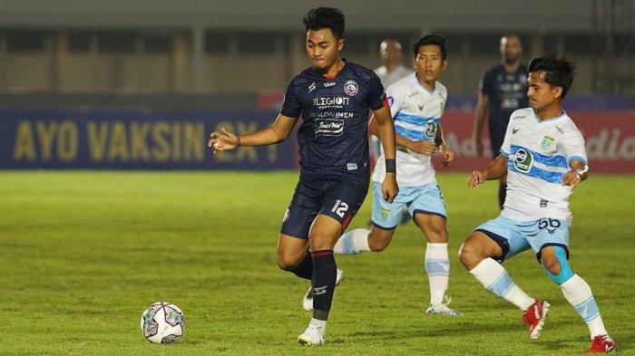 Rizky Dwi Febrianto Bek Arema FC Harus Menepi dari Lapangan Karena ...