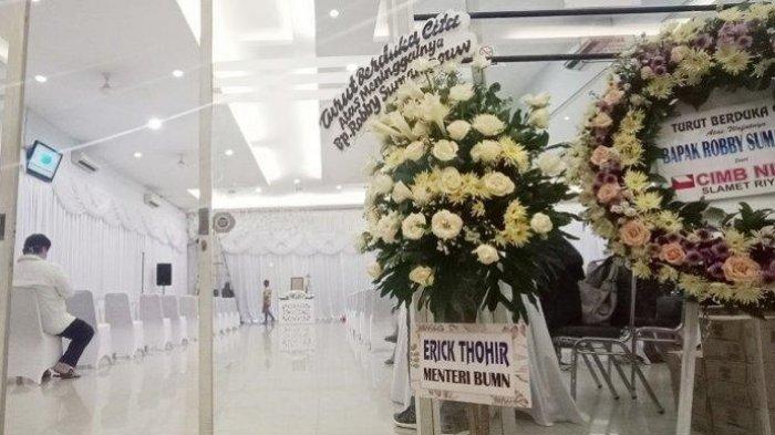 Karangan Bunga untuk Robby Sumampow dari Para Jendral, Mantan Jendral ...