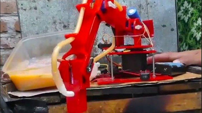 VIRAL Robot Mini Pembuat Telur Dadar Bikinan Anak SMK untuk Bantu ...