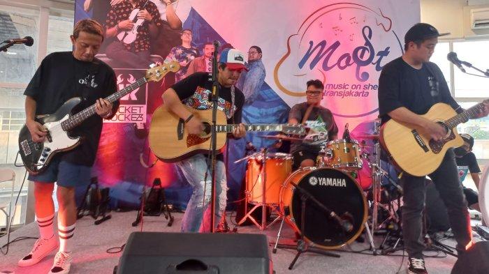 VIDEO Event Pertama Band Rocket Rockers Dengan Konsep Berbeda ...