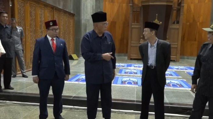 VIDEO : Panji Gumilang Bantah BJ Habibie Pernah Danai Al Zaytun Rp 1,2 Triliun - Wartakotalive.com