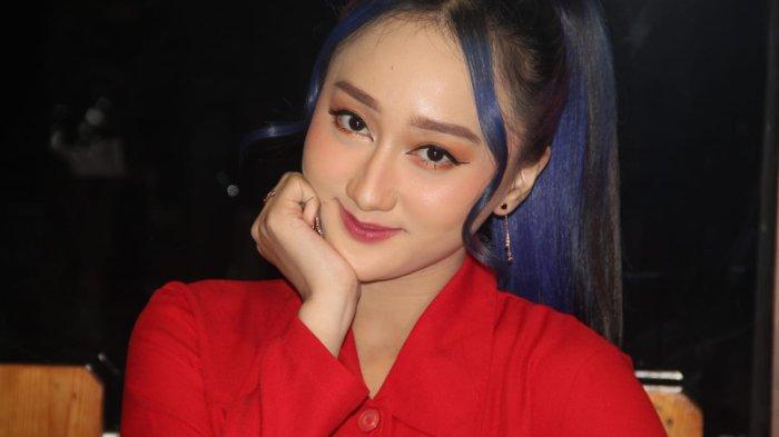 Sandrina Luncurkan Single Terbaru Berjudul Pacar Selingan ...