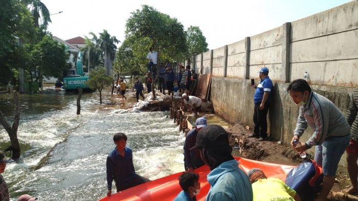 Komplek Perumahan Ahok di Pantai Mutiara Jakut, Terendam Banjir Rob hingga 1 Meter, Aktivitas ...
