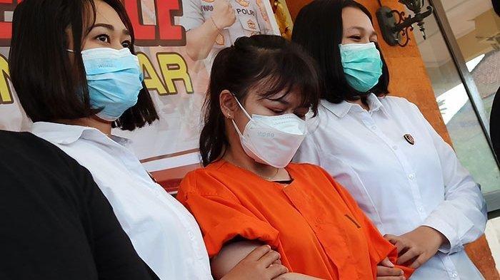 Selebgram RR yang Sering Bugil di Mango Live Kantongi Rp50 Juta/bulan, Pernah Jadi LC sebelum ...