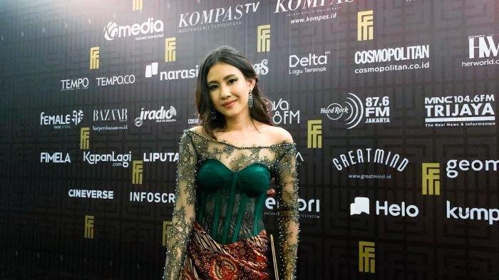 Shenina Cinnamon Perankan Suryani di Film Penyalin Cahaya, Wakil Indonesia Saat Hadir di BIFF ...