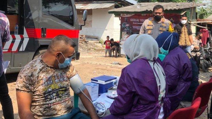 Kejar Target Kekebalan Massal Polres Tangsel Gelar Vaksinasi Mobile