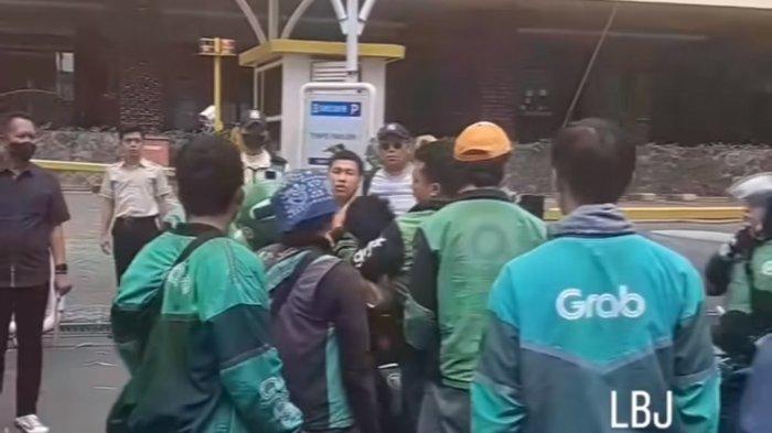 Tidak Terima Ditegur Gara-gara Tunggu Penumpang, Oknum Ojol Hajar Sekuriti Stasiun LRT Kuningan ...