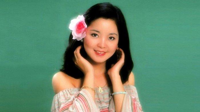 Lagu Mandarin Nan Wang De Chu Lian Qing Ren dari Teresa Teng, Membuat ...