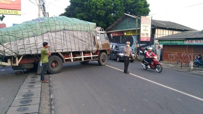 Jalan Sawangan Raya Sempit dan Macet, Ini Komentar Dishub Depok ...