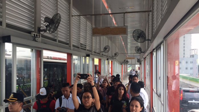 Titik Tertinggi Jalur Transjakarta Koridor 13 Rute Ciledug-Tendean ...