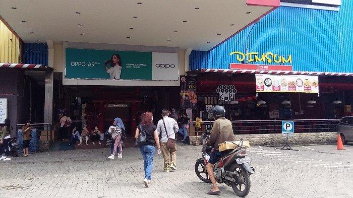UPDATE Usai Lantai 2 Terbakar, Lokasari Square Tutup - Wartakotalive.com