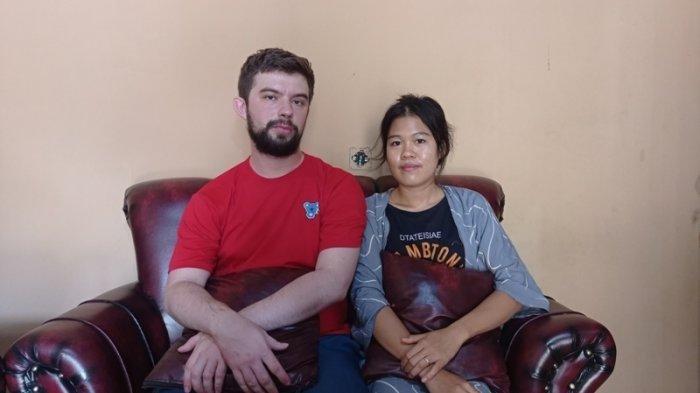 Bule Amerika Tergila-gila dengan Gadis Asal Tanggamus, Rela Jalan Kaki ...