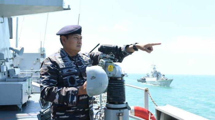 Kapal Perang TNI AL Latihan Manuver Jelang Peringatan Hari TNI - Wartakotalive.com