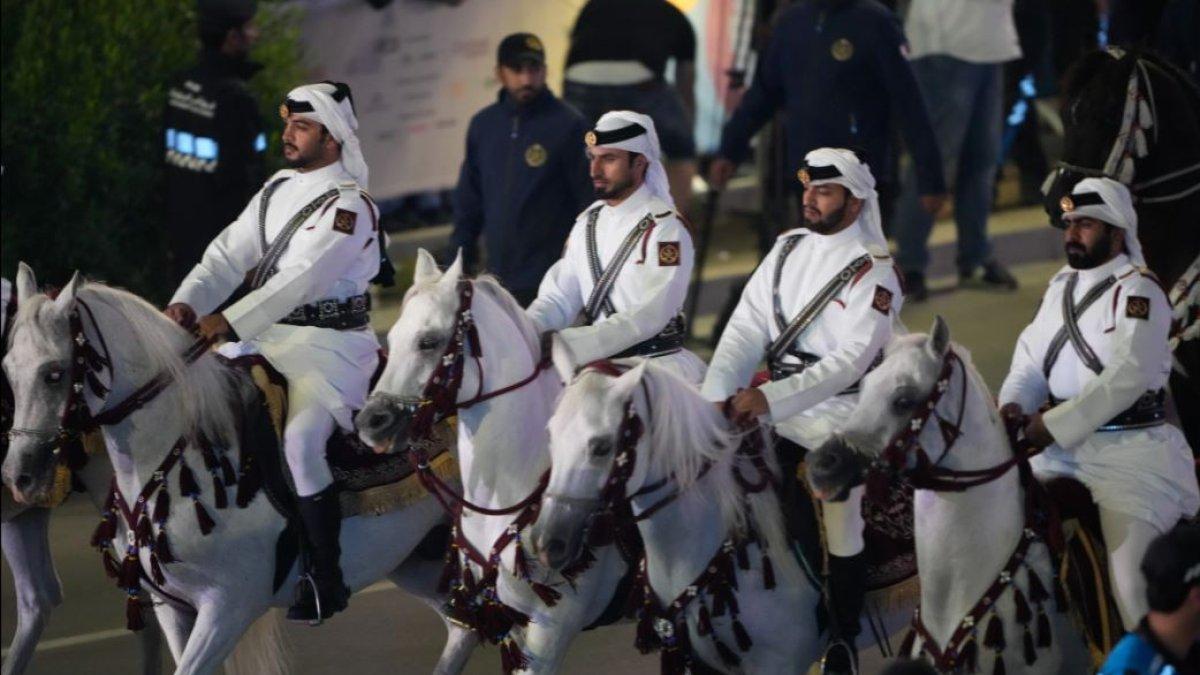 Polisi Berkuda Qatar Kawal Messi dkk Parade Timnas Argentina Juara ...