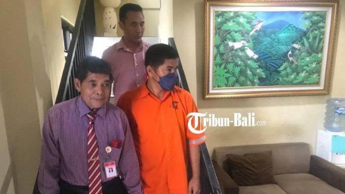 Paksa Bocah Lakukan Hal Mesum di Toilet Bandara Ngurah Rai Bali, Masa Lalu Dosen Asal NTT ...