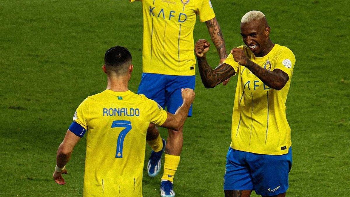Spektakuler! Cristiano Ronaldo Kembali Cetak Gol dari Tendangan Bebas ... Spektakuler! Cristiano Ronaldo Kembali Cetak Gol dari Tendangan Bebas ...