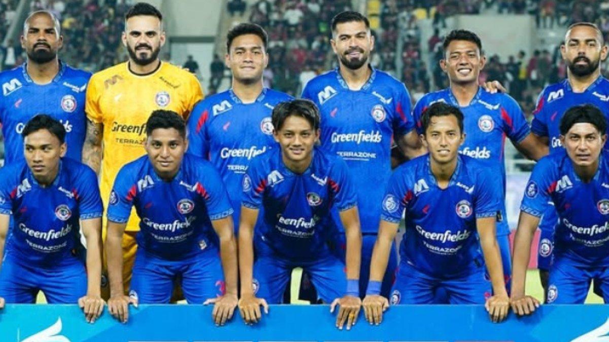 Sinyal Agen Newbie Arema FC: Marcos Santos Rekomendasi Primadona ...