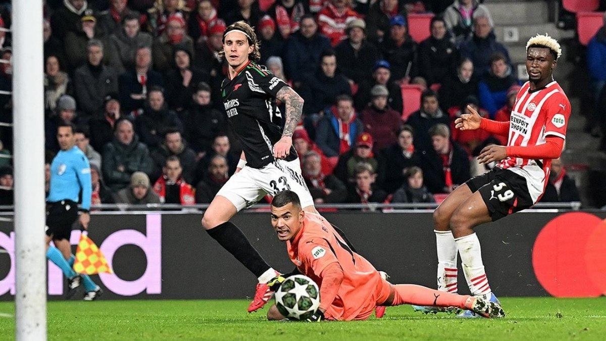 SEDANG BERLANGSUNG Live Streaming Arsenal Vs PSV Eindhoven Liga ...