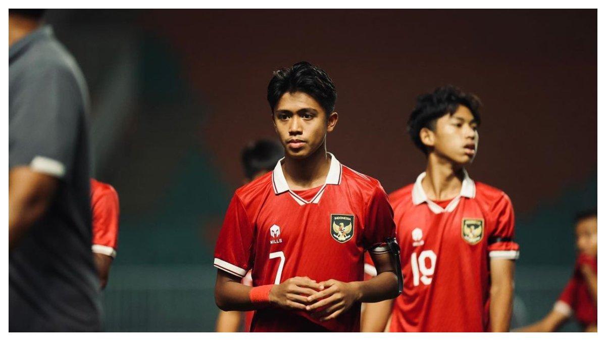 Profil Figo Dennis, Gelandang Jangkar Timnas U-17 Indonesia Milik ...