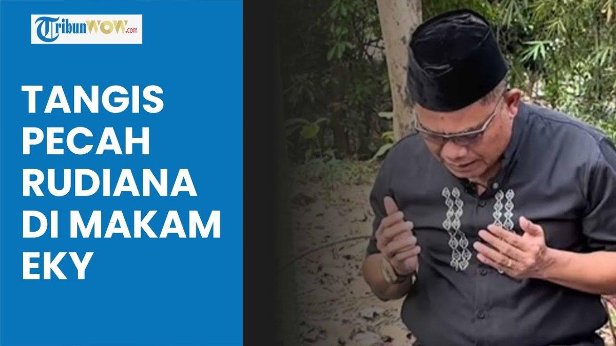 Tangis Iptu Rudiana di Pusara Eky Kekasih Vina: Mudah-mudahan Semua ...