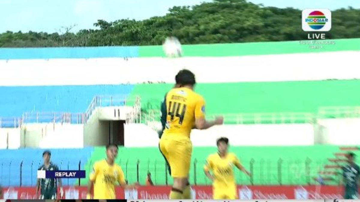 BREAKING NEWS PSS Sleman Vs Semen Padang: VAR Mati Mendadak Sejak Menit ke-62 & Insiden Berdarah ...