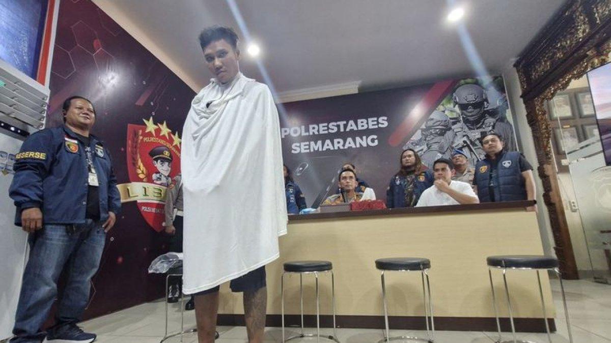 Viral Pria Pakai Daster Neneknya Curi Motor dari Semarang Dibawa ke ...