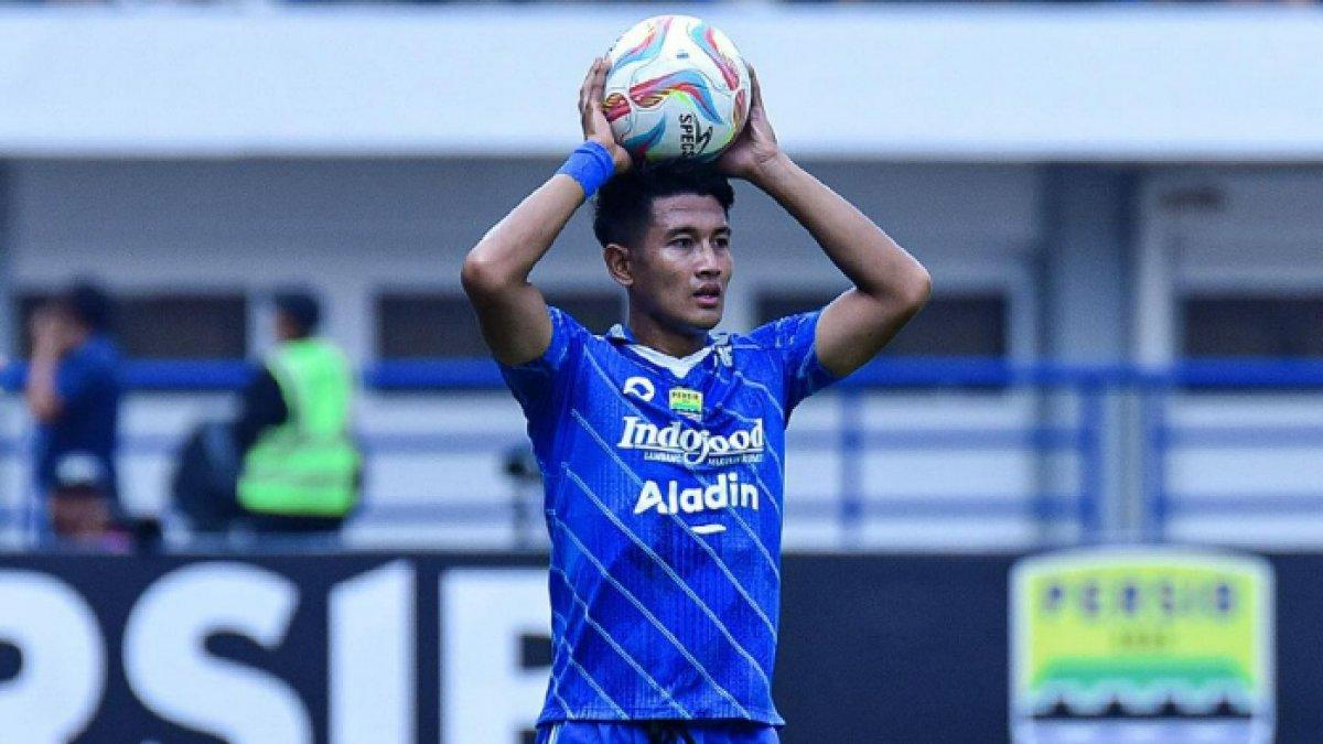 Persib Bandung Pulangkan I Putu Gede? Bobotoh Curiga Kode Keras di IG ... Persib Bandung Pulangkan I Putu Gede? Bobotoh Curiga Kode Keras di IG ...