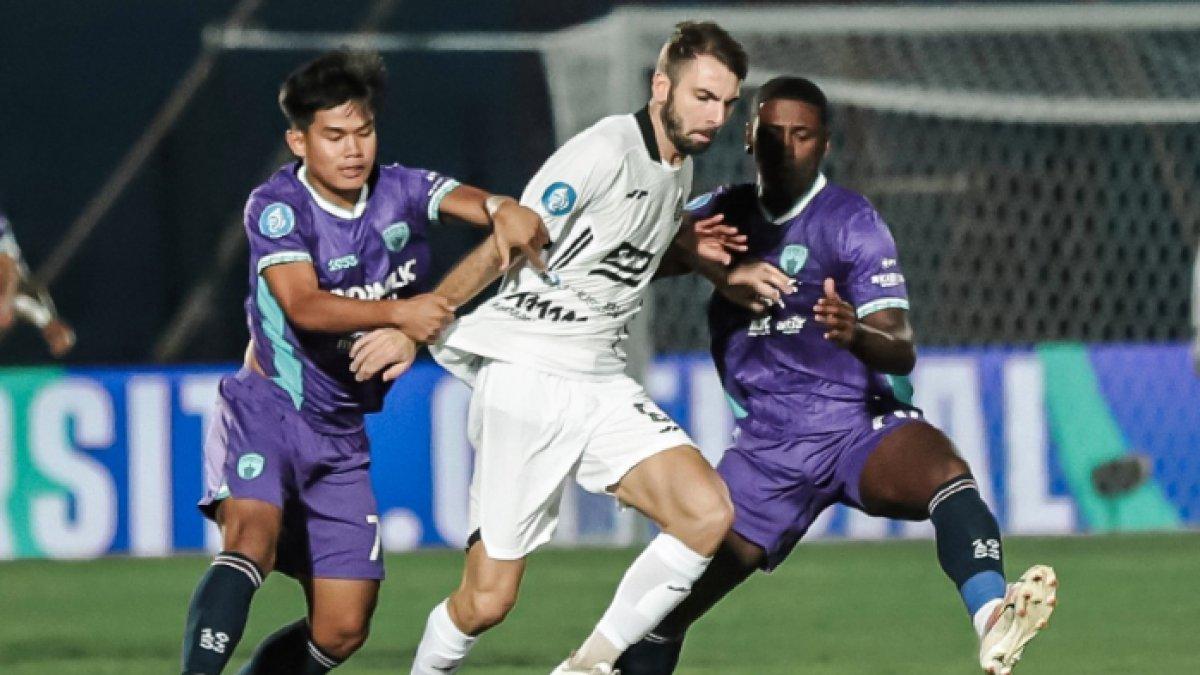 Susunan Pemain Persija Jakarta Vs Persita Tangerang: Pena Mengejutkan ...