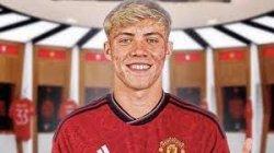 Profil Rasmus Hojlund, Pemain Muda Pinjaman Manchester United yang Siap Gantikan Mason Mount ...